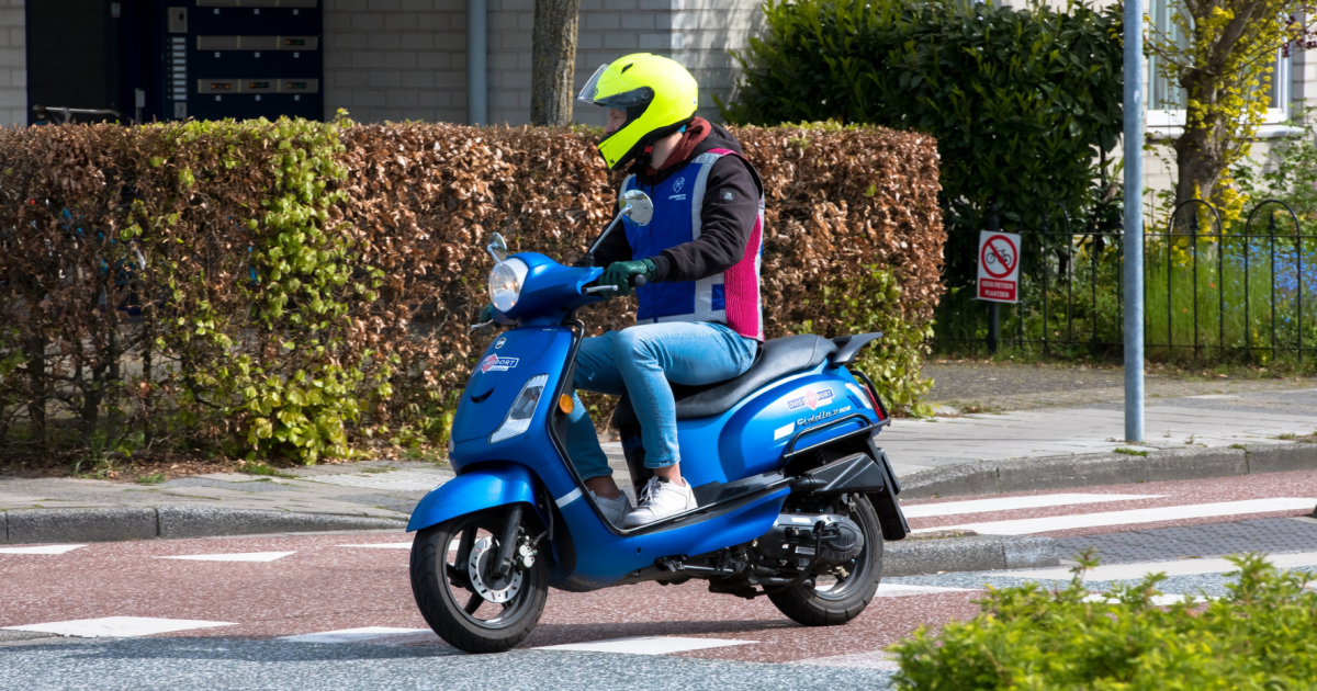 Bromfietsrijbewijs (AM) Halen – Snel & Veilig | Oosterpoort